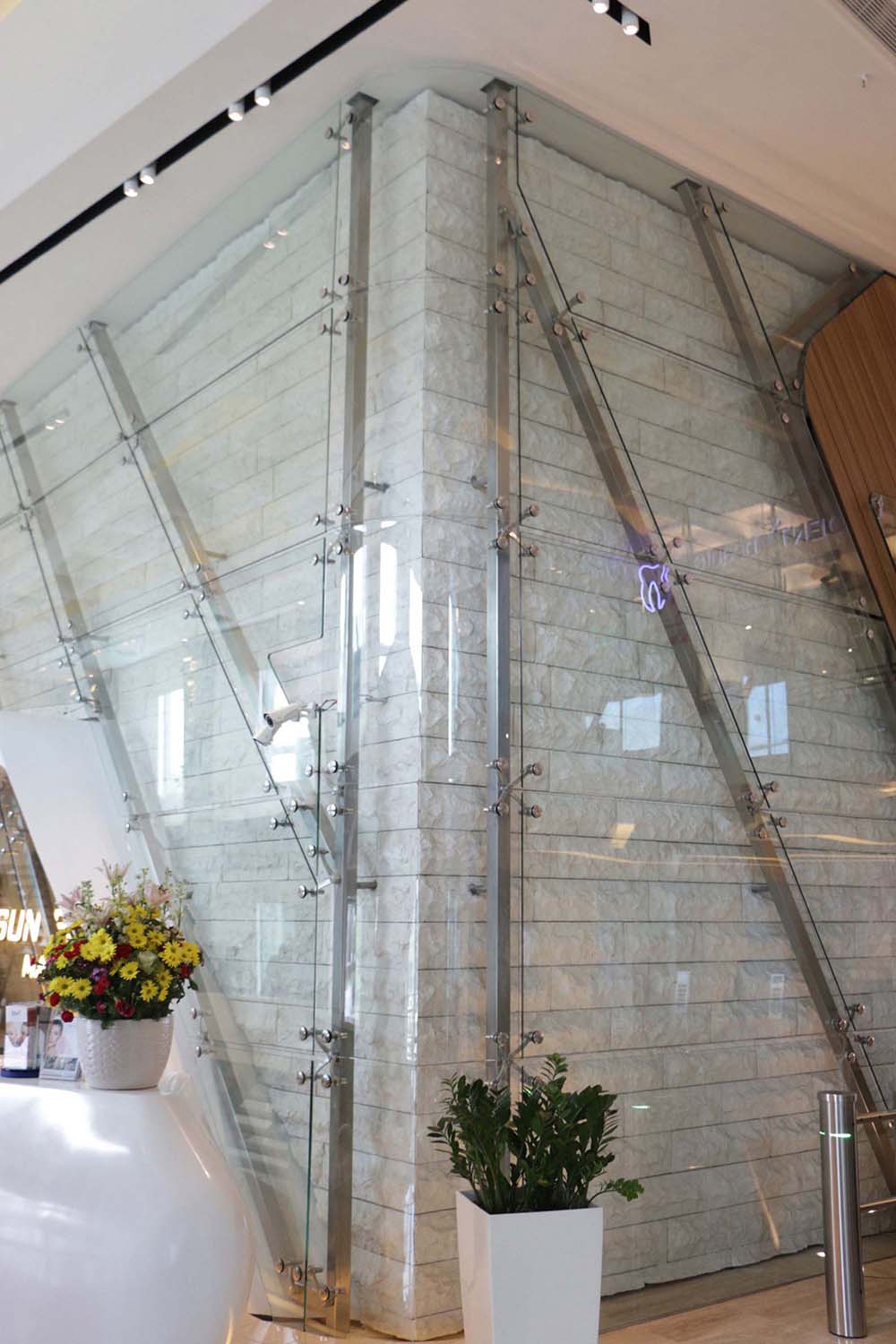 Spider Glass Facade - Adalıcam United Kingdom